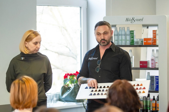 Atlikėjos džiaugiasi pakeista plaukų spalva | Moteris.lt